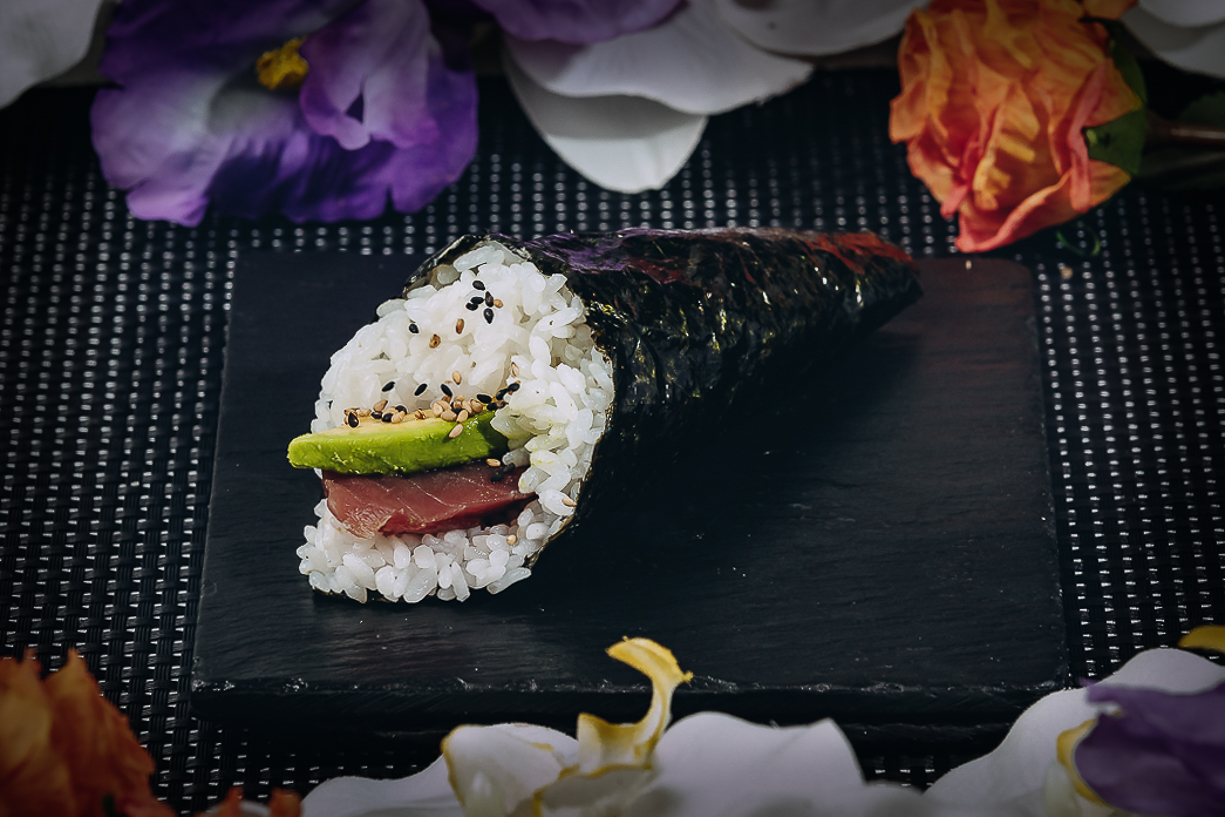 Temaki Maguro Avocado - Junsei Sushi